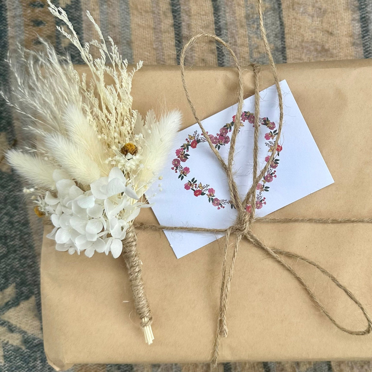 White Mini posy for Cake Toppers and Gift Hampers – The Sprinkle Bar